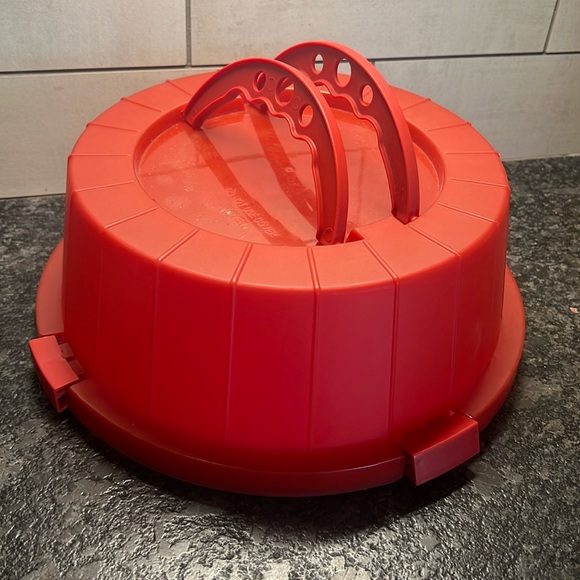 Kitchen | 12 Inch Red Cake Keeper With Locking Lid Double Collapsible ...